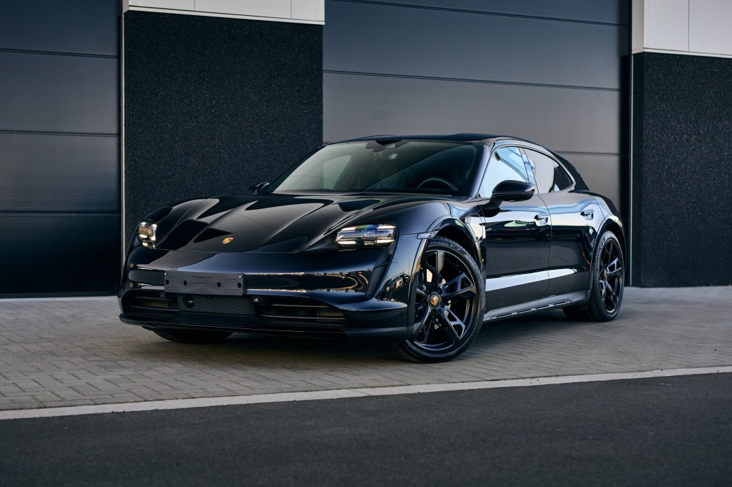 Porsche Taycan 4 Cross Turismo | JP Racing